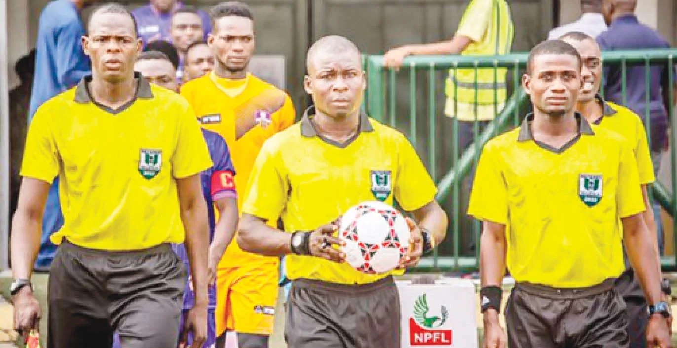 FIFA places 11 Nigerian referees, 11 assistant referees on 2024 ...