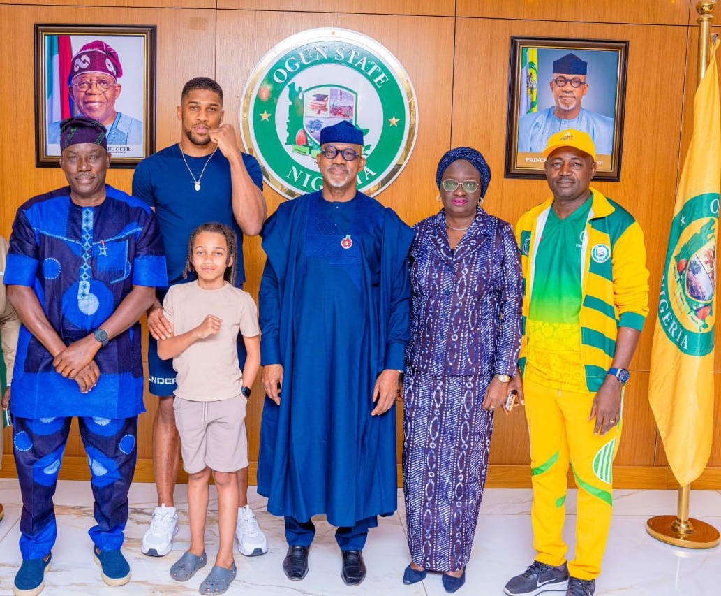 Ogun state Governor, Abiodun names new Boxing Hall named after Anthony ...